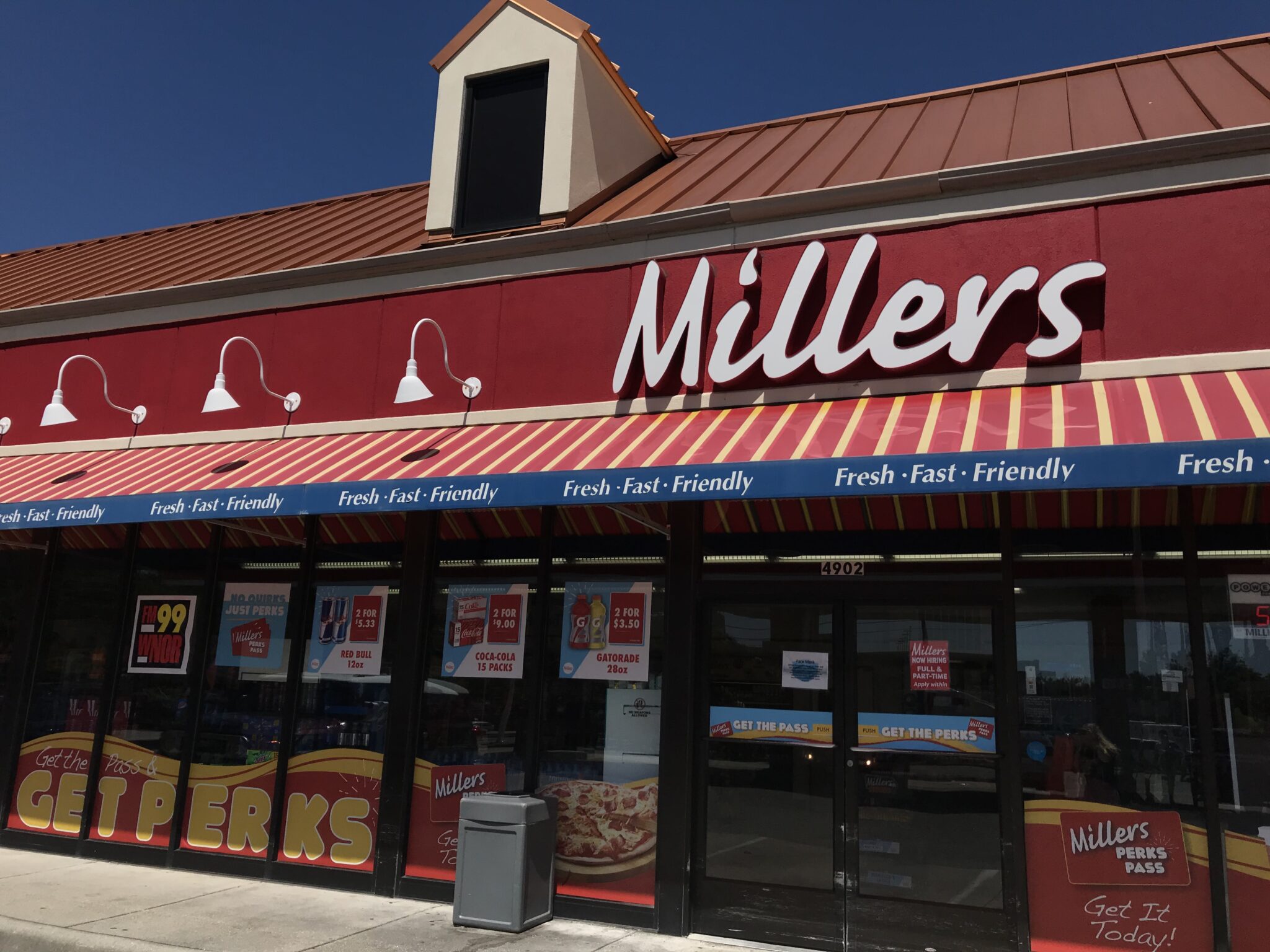 Hanging Out at Millers with Shelley - WNOR FM99