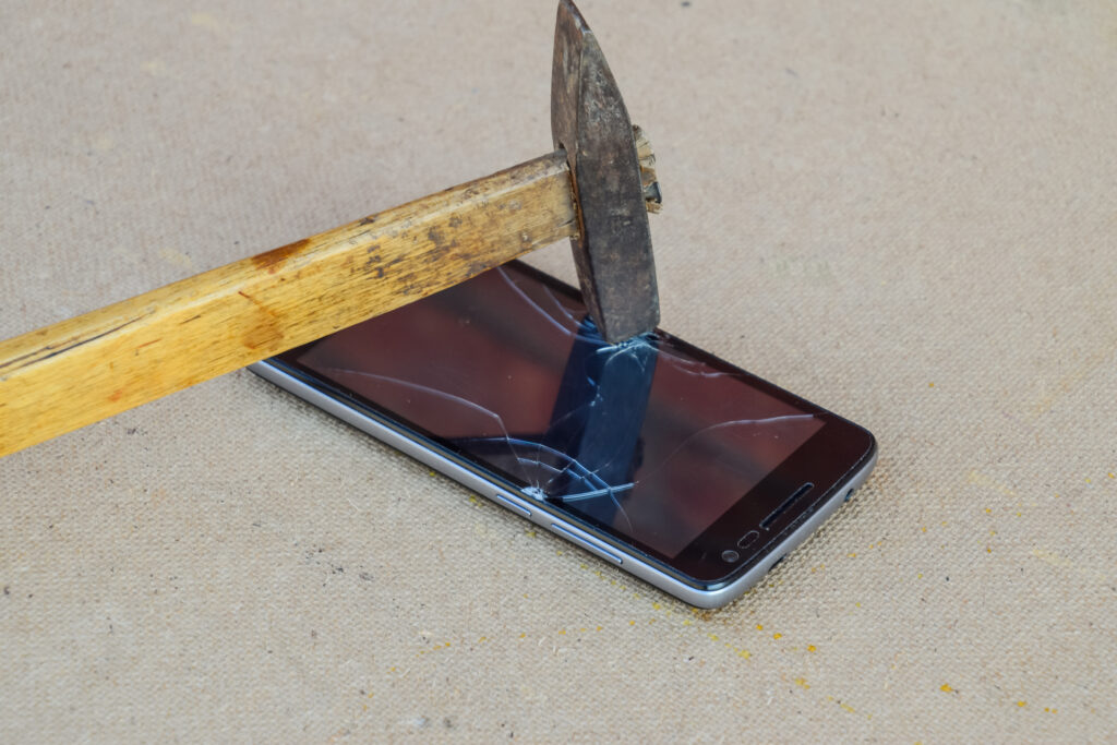 Why are people smashing their iPhones? - WNOR FM99